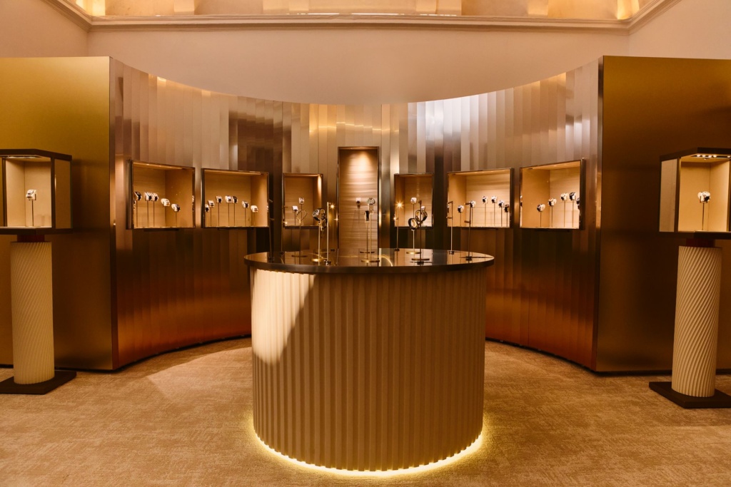 CELEBRATING THE INFINITE RICHNESS OF DIVERSITY BVLGARI UNVEILS ...
